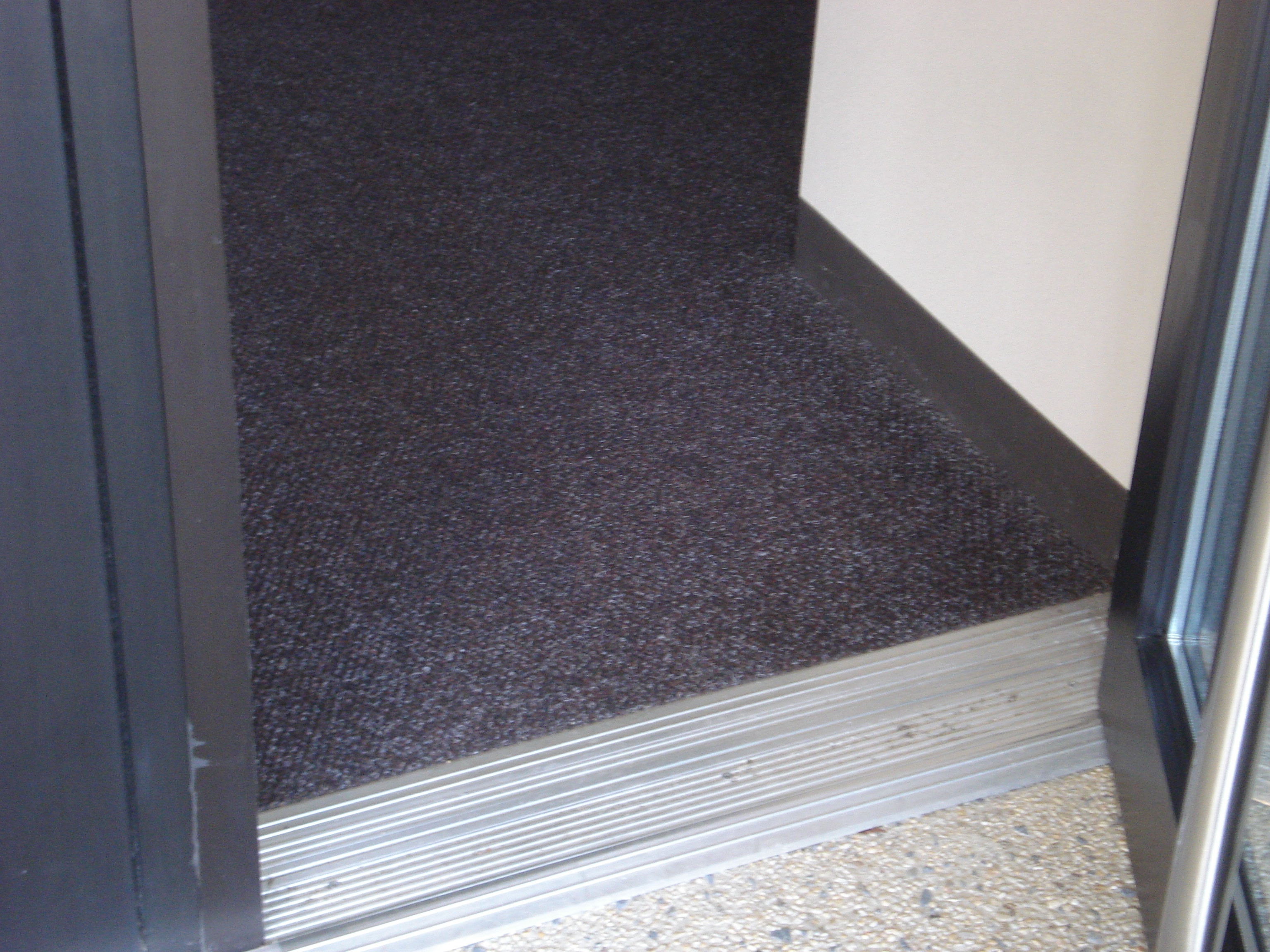High Traffic Entries: 5 Recessed Solutions to Consider High Traffic Entries: 5 Recessed Solutions to Consider
